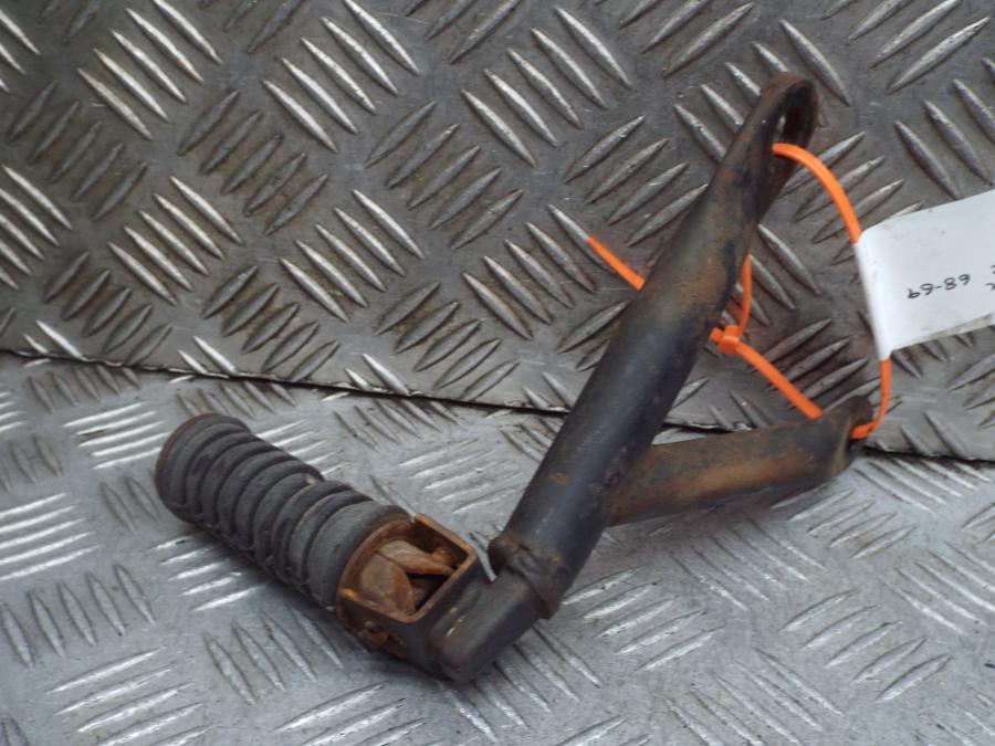 Honda CL175 Sloper Scrambler 1968-1969 Left Hand Side Fotpeg Hanger