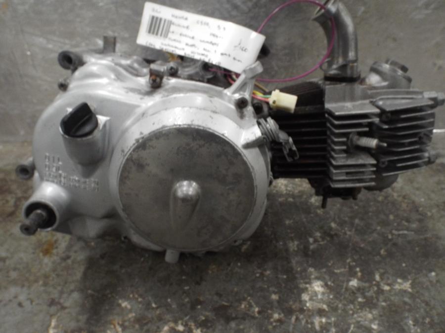 Honda CS90 S90 1964-1969 Engine