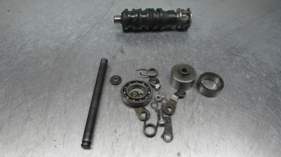 Kawasaki GPZ900R 1985-On Motorcycle Selector Drum Bearing Housing ...