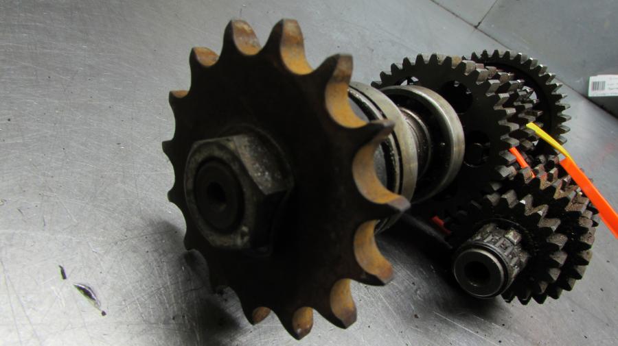 Kawasaki S3 KH400 TRIPLE 1974-1975 Gearbox / Gear Box Transmission / Shafts