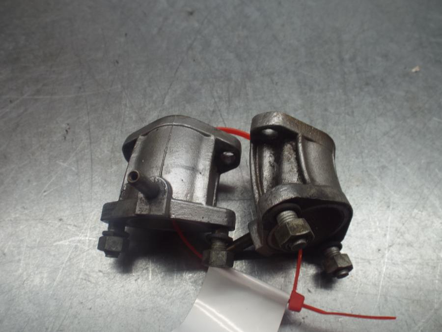 Norton Commando 1970s Motorcycle 32mm Carbs To Inlet Stubs Manifolds