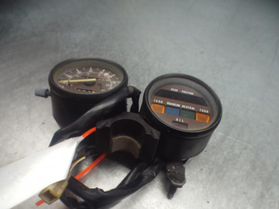 Suzuki GS300L GS 300 1982-On Clocks, Speedometer, Rev Counter, Temp Gauge