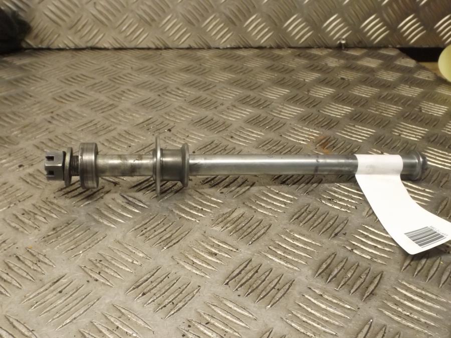 Suzuki GS500E GS500 E 1996 Rear Back Wheel Spindle