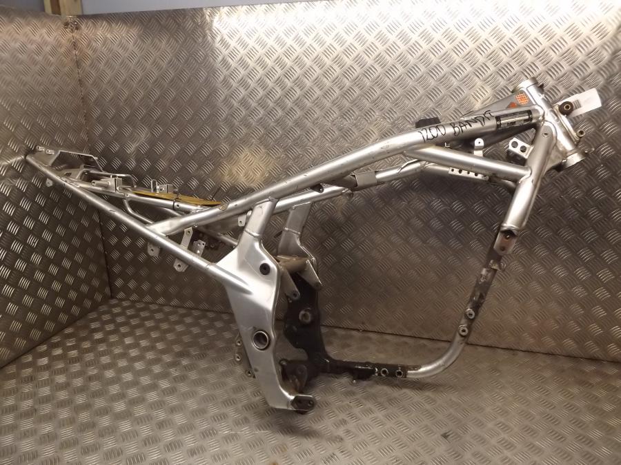 Suzuki GSF1200 GSF 1200 2001 Frame Chassis UK Registered HPI Clear