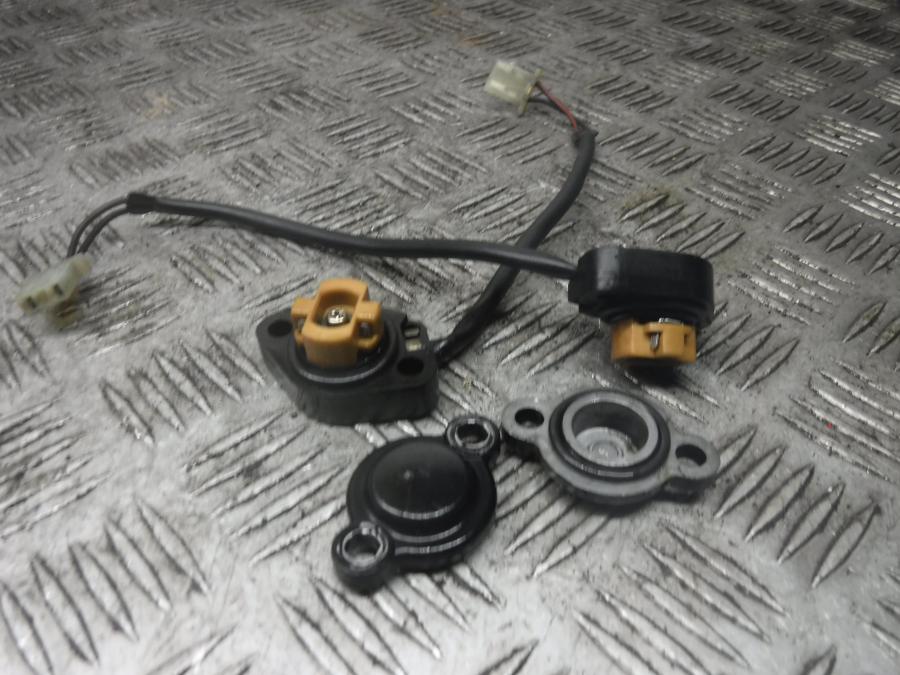 Suzuki RF400 1990s Camshaft Cam Shaft Position Sensors & Caps