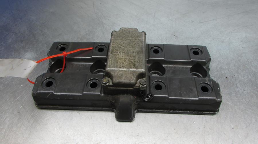 Suzuki RF900 Motorcycle Engine Rocker Cover