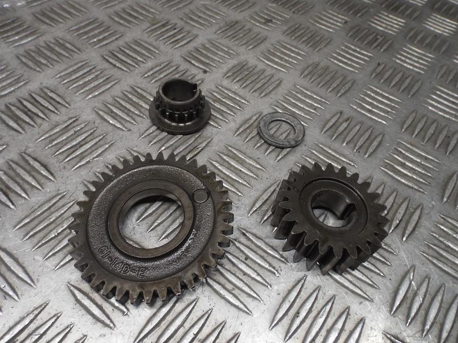 Suzuki SG350 Goose Circa 1991-1999 Intermediate Gear & Cam Chain Sprocket
