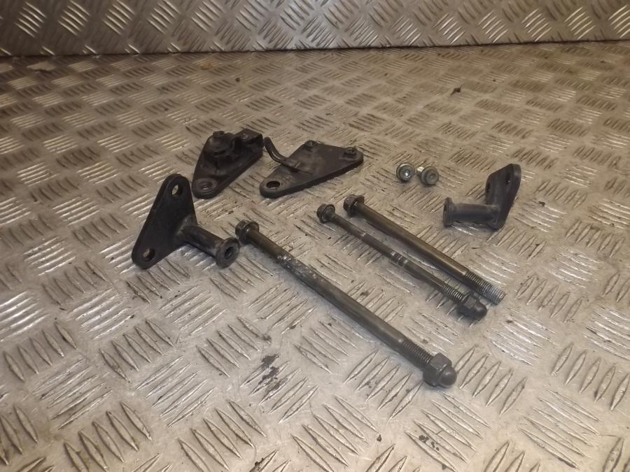 Suzuki VX800 VX 800 1990-1993 Engine Mounting Brackets And Bolts