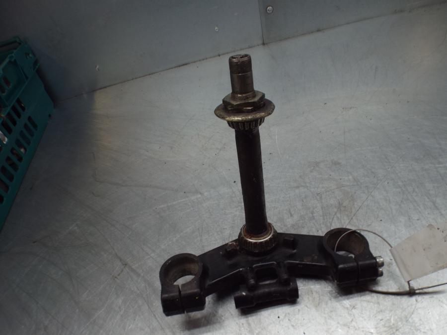 Triumph Daytona 900 Motorcycle Bottom Yoke