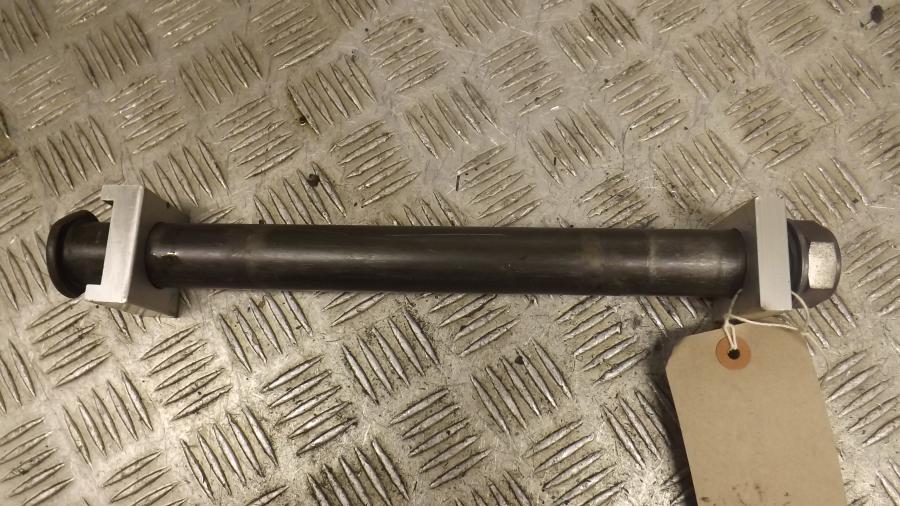 Yamaha R6 5EB 1999-2002 Rear Back wheel Spindle