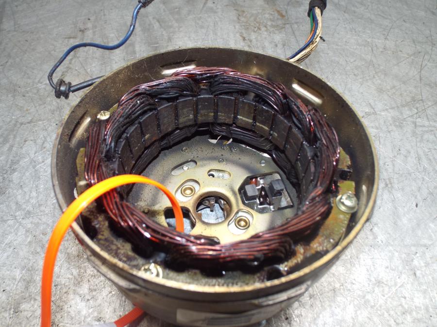 Yamaha RD250 A B RD350 Torque Induction Generator Stator Points Housing