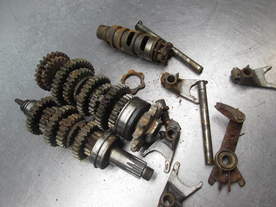 Yamaha RD350 B Motorcycle Gearbox Transmission