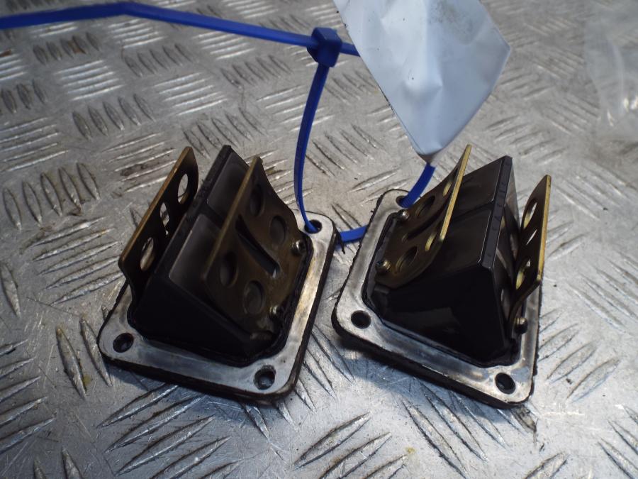 Yamaha RD350 RZ350 YPVS Power Valve 1985-On Pair Of Intake Reed Blocks