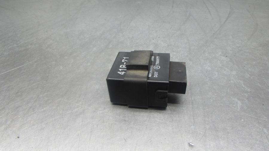 Yamaha XJ700 Maxim S 1985-1986 Motorcycle Turn Signal Electrical Relay