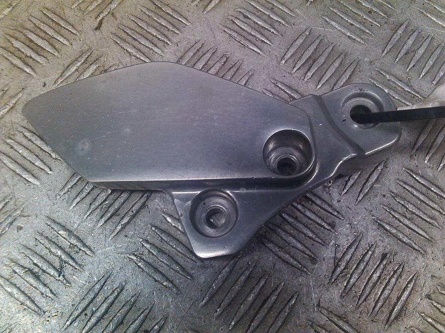 Yamaha XJR1200 XJR1300 4KG Front Riders Left Footrest Hanger Mounting ...