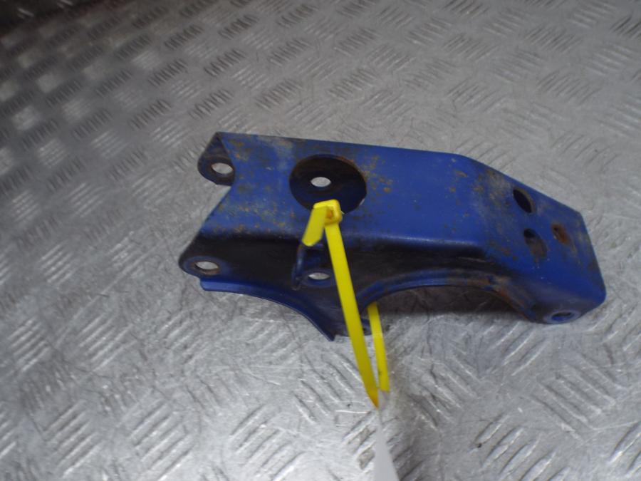 Yamaha XT225 XT225 Serow 4BE Frame Engine Mount Bracket