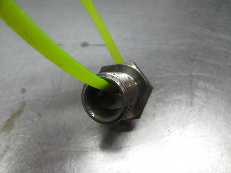 YAMAHA YZF-R6 2CO YZFR6 2006-2007 Oil Filter Union Bolt / Mounting Bolt