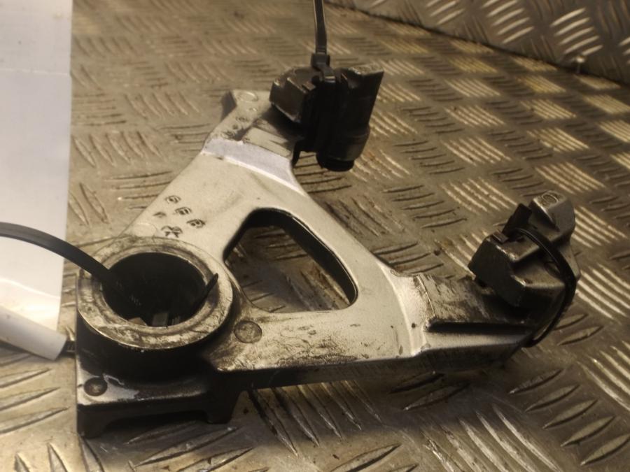 Yamaha YZF-R6 5EB 1999-2002 Rear Back Brake Caliper Bracket