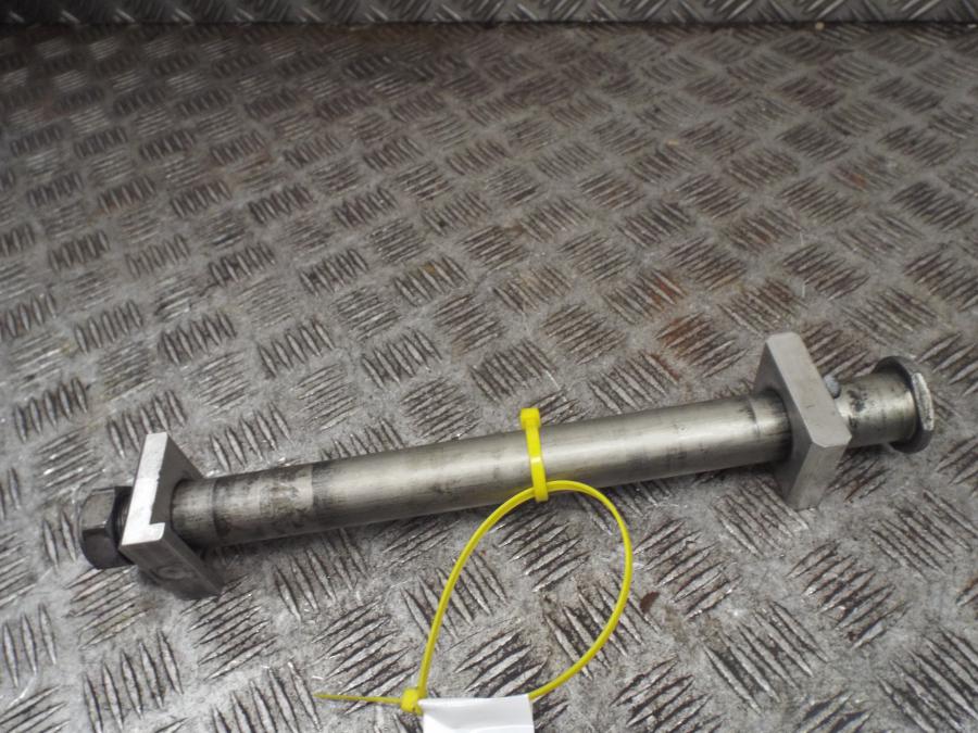 Yamaha R1 4C8 2007-2008 Rear Back Wheel Spindle