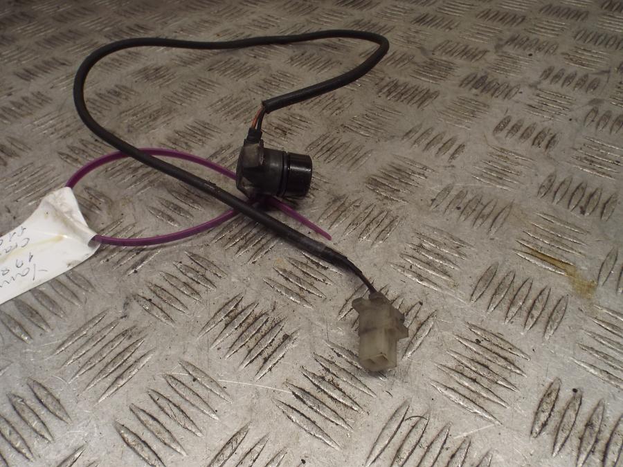 Yamaha FZ750 FZ 750 1985 5 Valve Crankcase Left Hand Pick Up Sensor