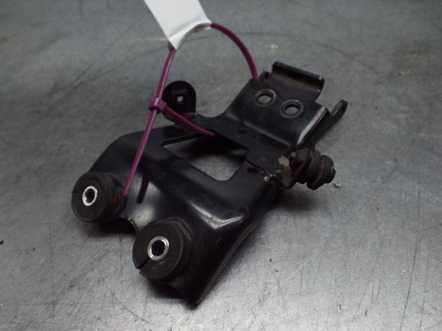 Yamaha YZF-R25 250cc 2014-On Motorcycle Tank Bracket