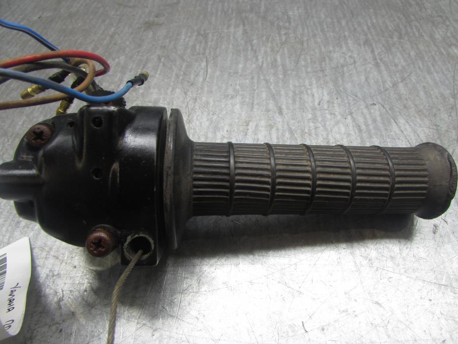 Yamaha RD250/RD350 A/B 1974-75 Right Hand Side Switch Gear And Twist Grip