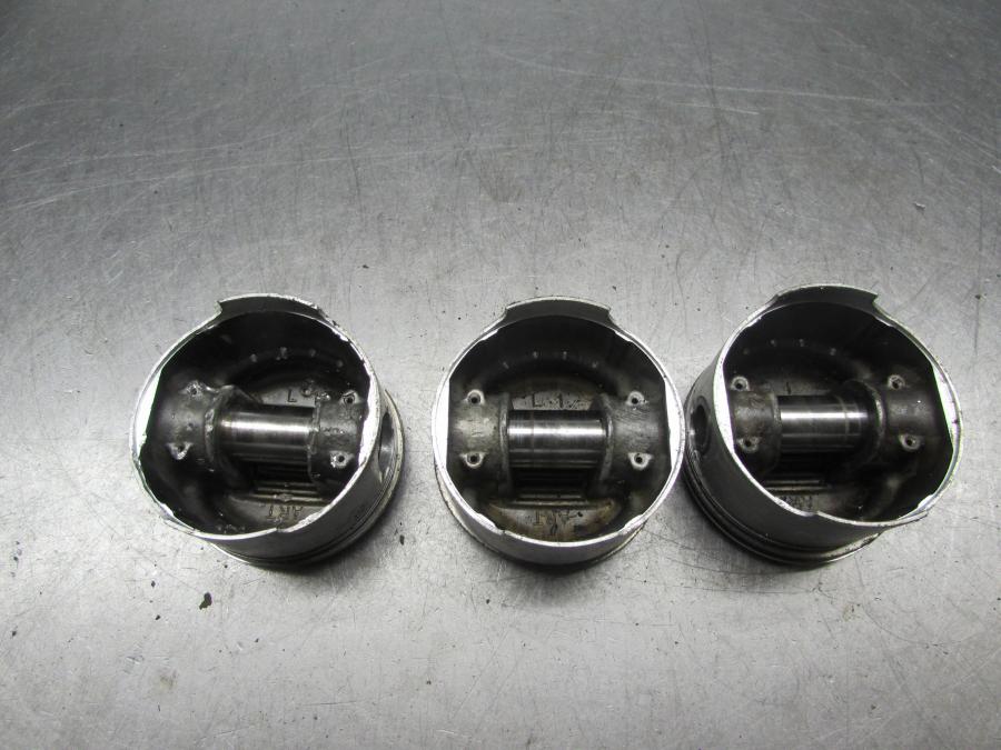 Suzuki GSX1100 GSX 1100 Engine Pistons X 3
